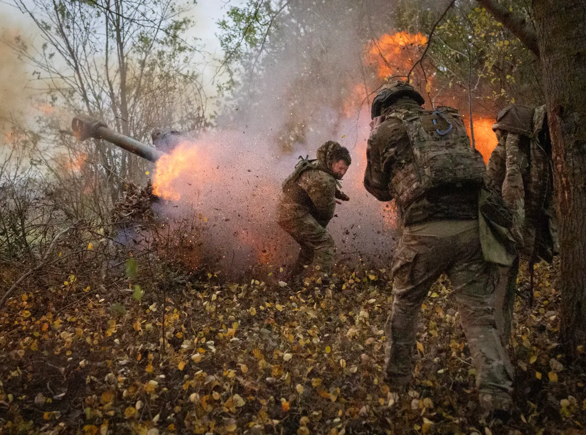 On Russia’s Front Line: New Photos Give Rare Glimpse of Ukraine War ...