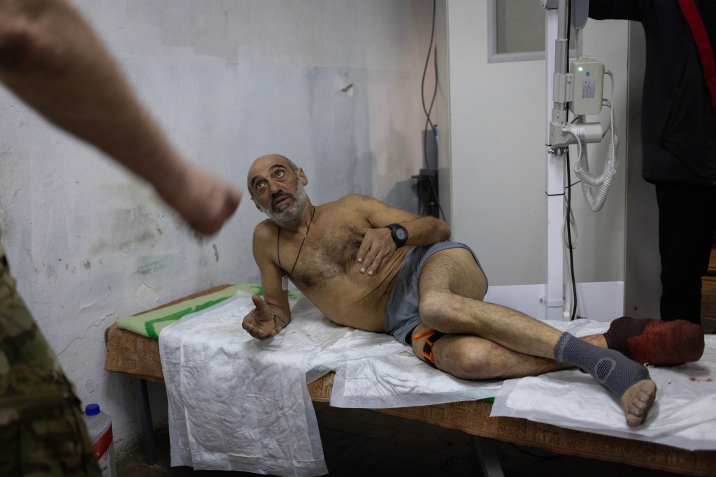 On Russia’s Front Line: New Photos Give Rare Glimpse of Ukraine War ...
