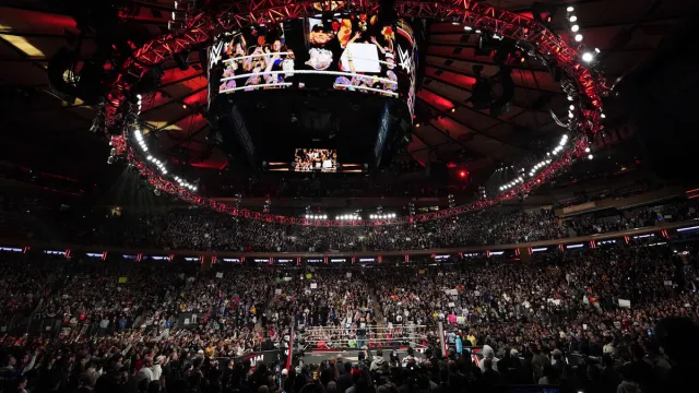 WWE Star Threatens to Miss Raw Once Again - Newsweek