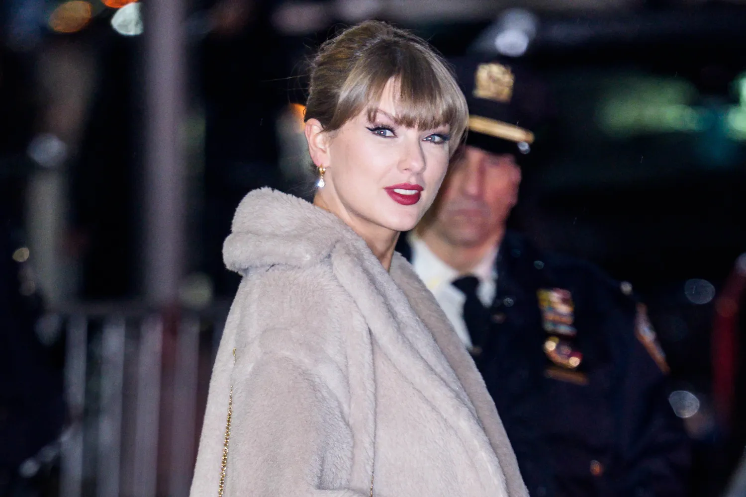 Kam Saunders Speaks Out After Taylor Swift Docuseries Tells His Story ...