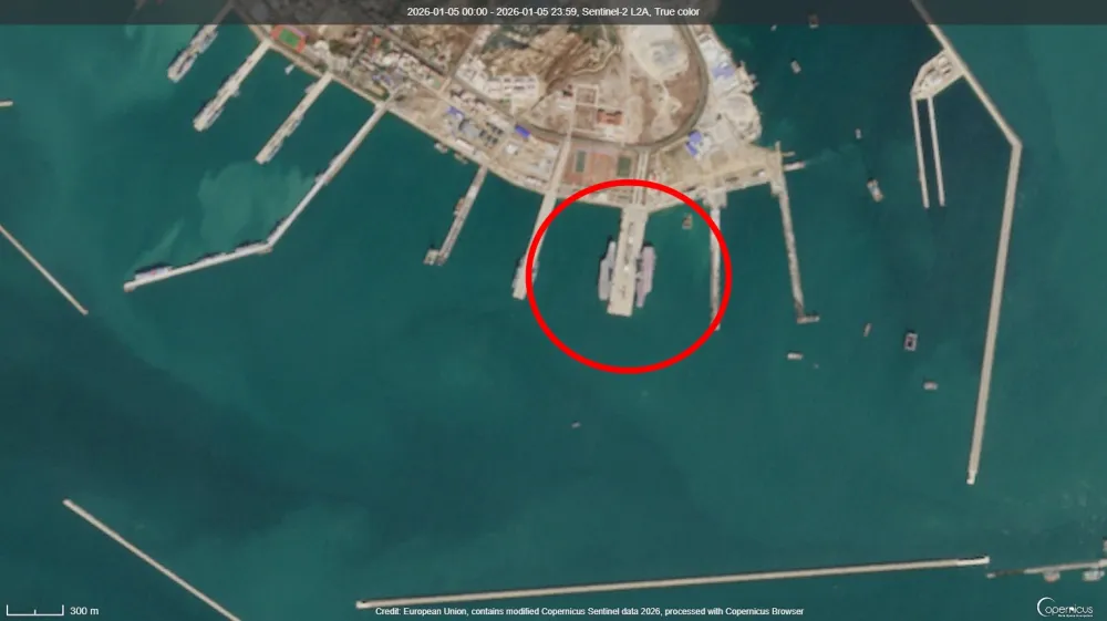 Satellites Capture All Chinese Aircraft Carriers at Naval Bases - Newsweek