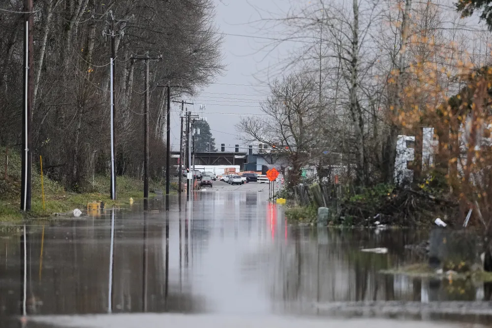 Heavy Rain Brings New Flood Threat to Washington - Newsweek