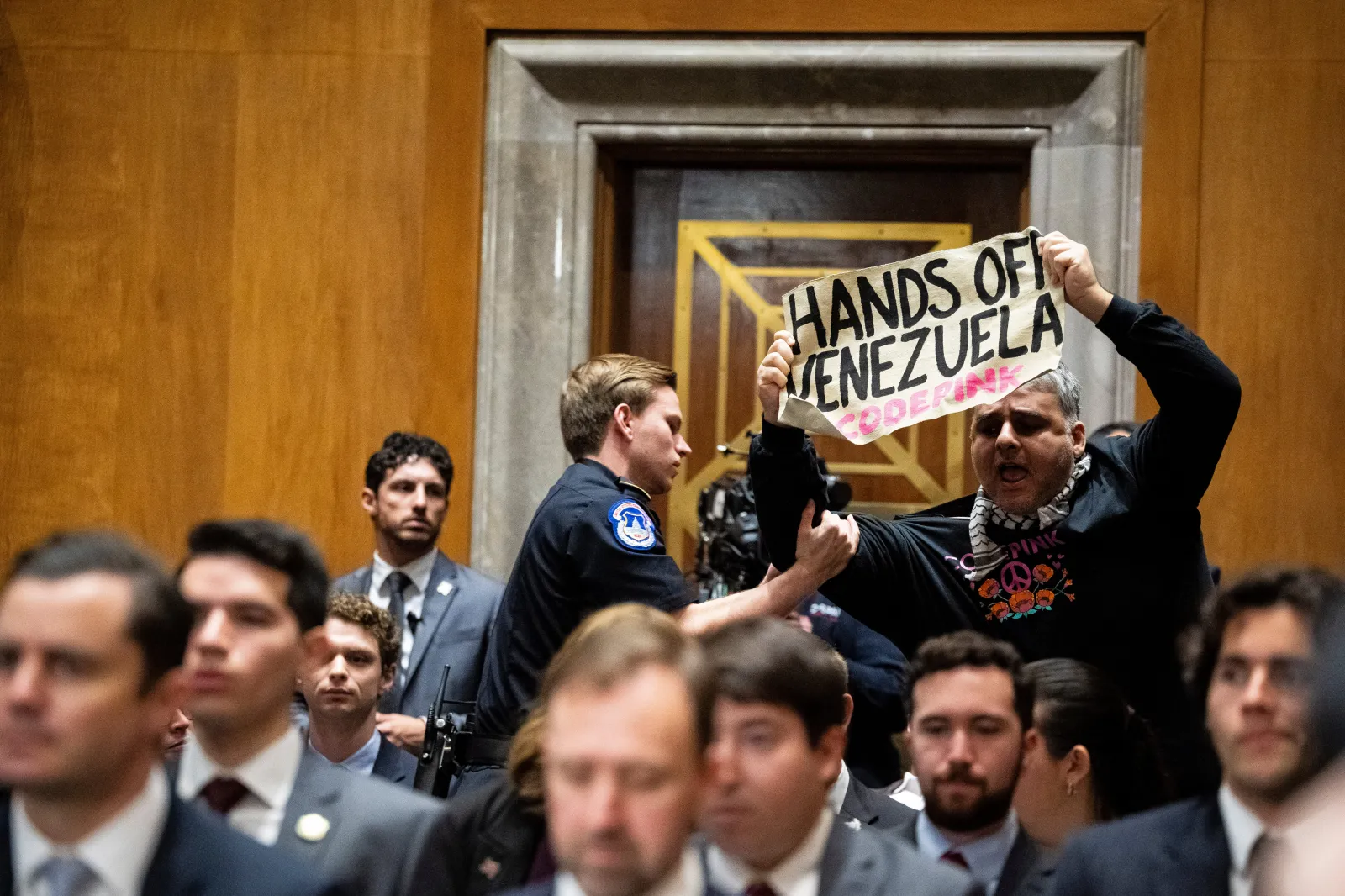 Republican Senator Rand Paul confronts Marco Rubio on Trump's Venezuela ...