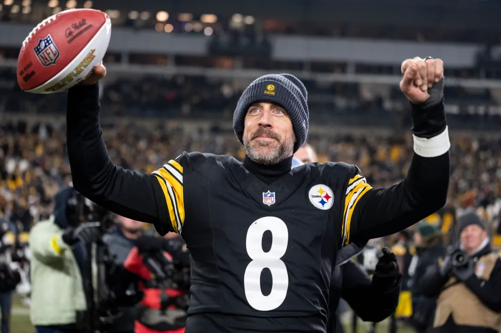 Report: Steelers QB Aaron Rodgers 'Leaning Towards' 2026 Decision ...