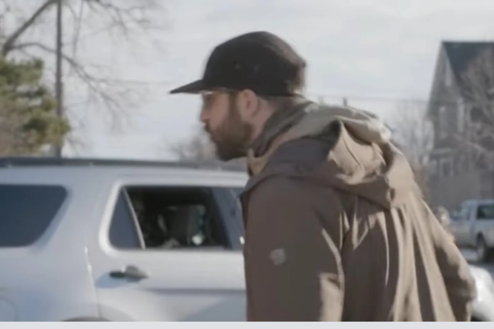 DHS Reviewing Video That Appears to Show Alex Pretti Kicking Agents ...