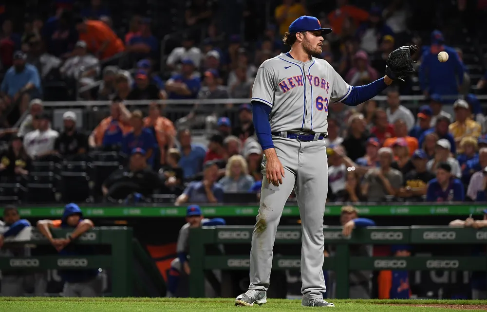Former Mets Pitcher Signs with NL East Rivals - Newsweek