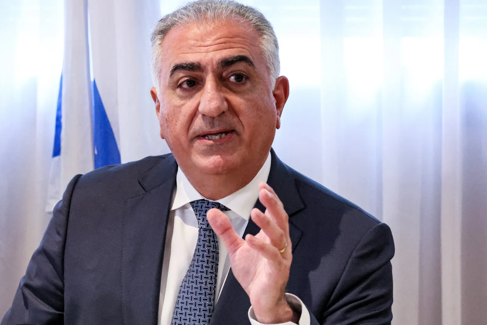 Iran's shah in exile reacts to Donald Trump's "help" message - Newsweek