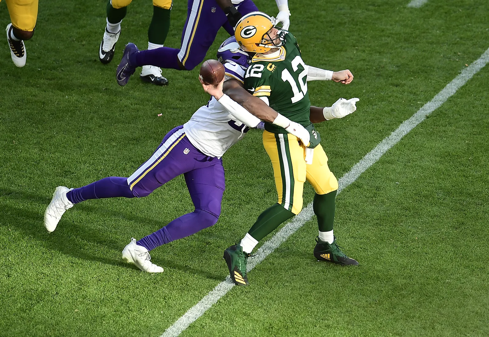 Aaron Rodgers Was Willing to Take Below Market Deal But Team Passed ...