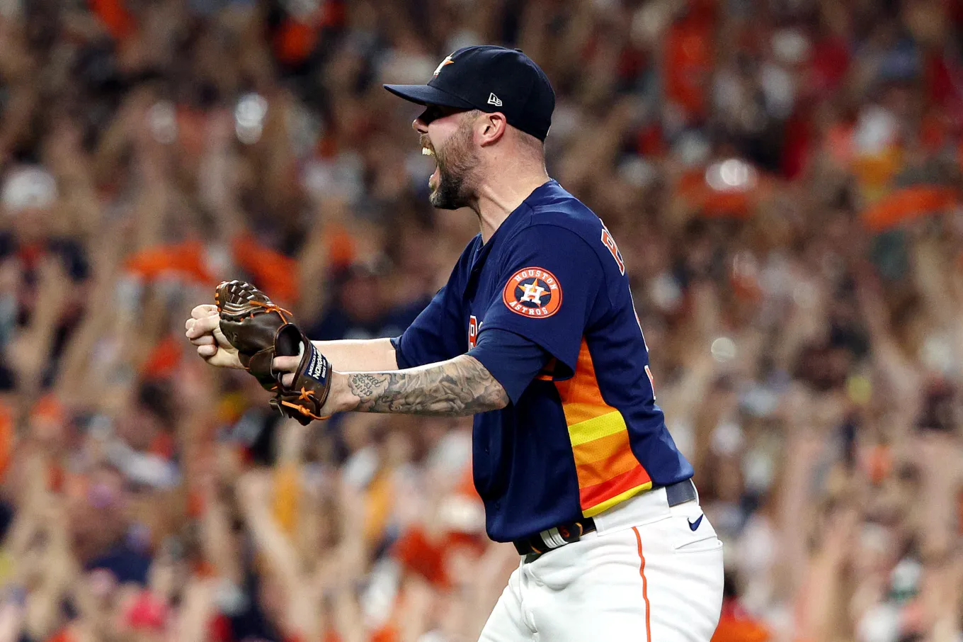 Former Astros, Cubs All-Star Pitcher Announces Retirement After 13 ...