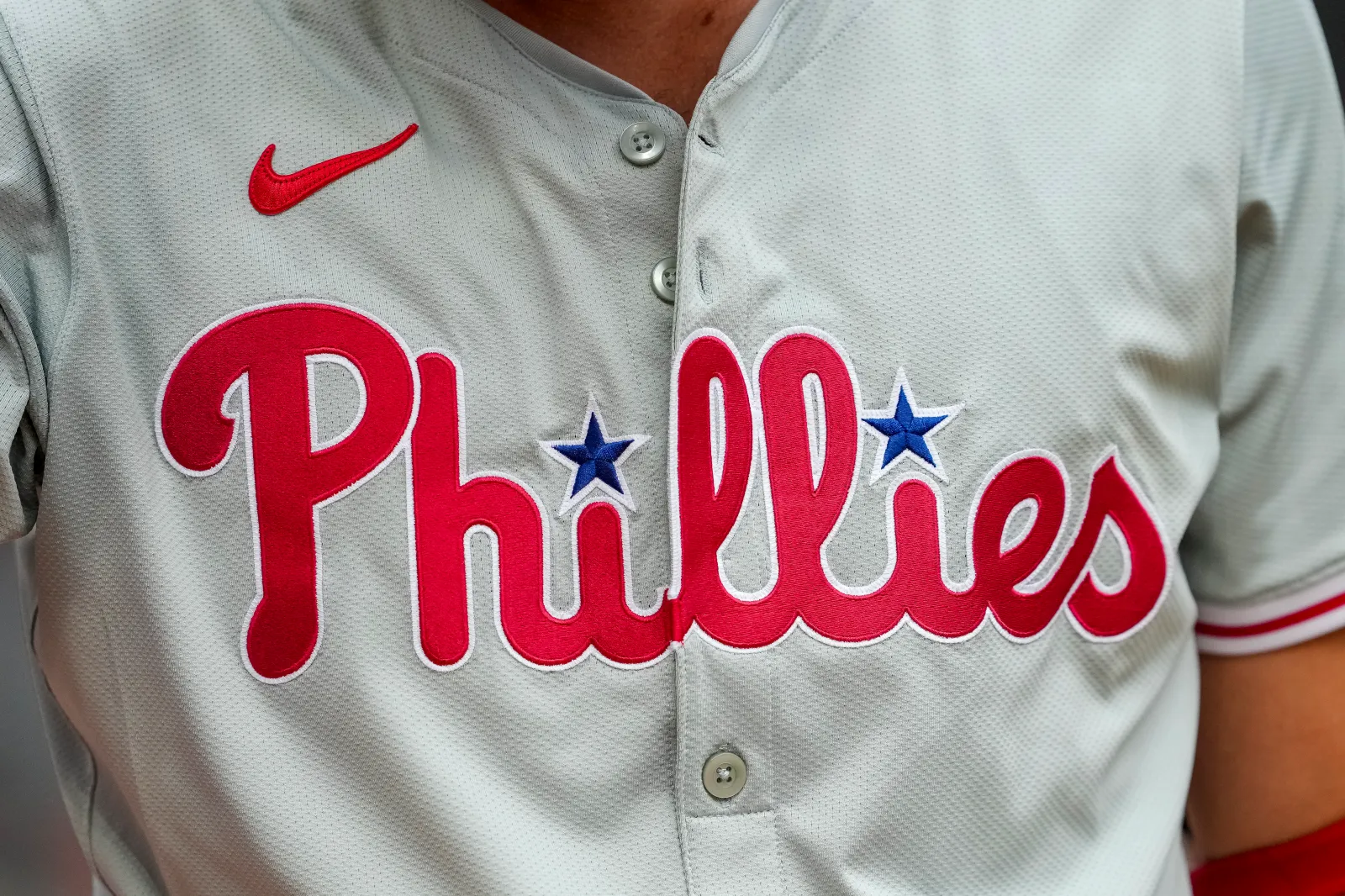 Phillies Re-sign 8-Year Veteran with Blue Jays, Yankees Ties: Report ...