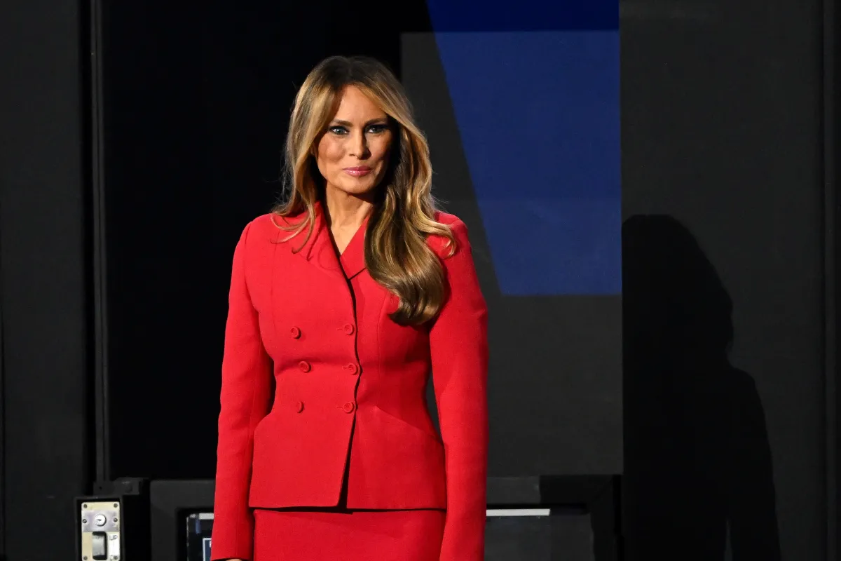 Melania Trump Reveals Letter From Putin - Newsweek