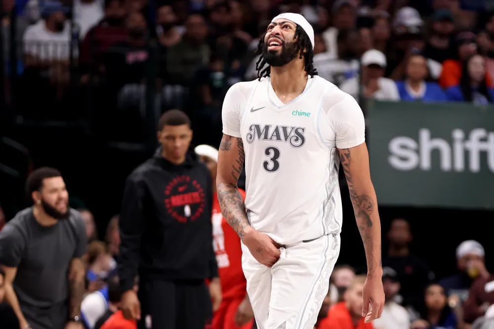 Mavericks Star Forward Anthony Davis Likely to Undergo Surgery - Newsweek