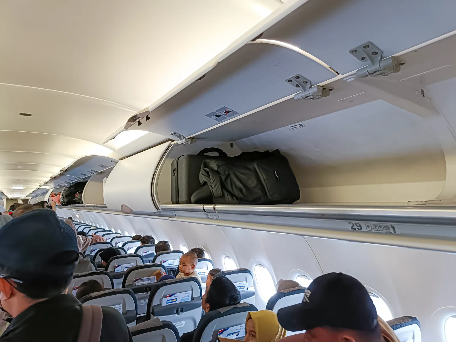 Plane Passenger Not Prepared For Why He’s Forced To Deplane Last ...