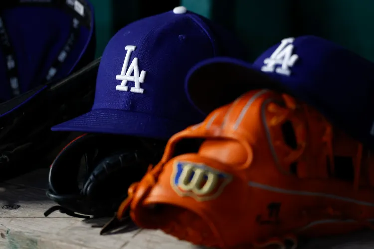 Former Dodgers, Twins Prospect Immediately Retires, Joins Coaching ...