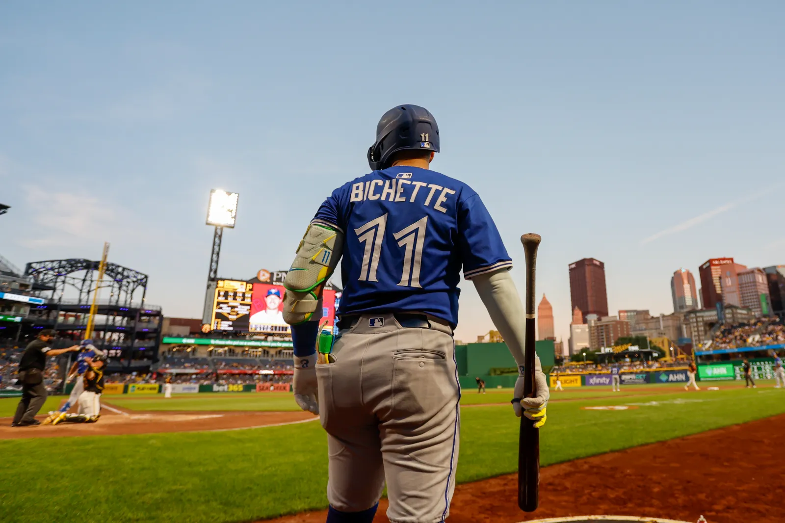 Blue Jays Get Yankees-Bo Bichette Update As Market Heats Up - Newsweek