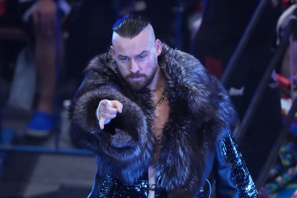 WWE Targeting David Finlay Once NJPW Contract Expires: Report - Newsweek