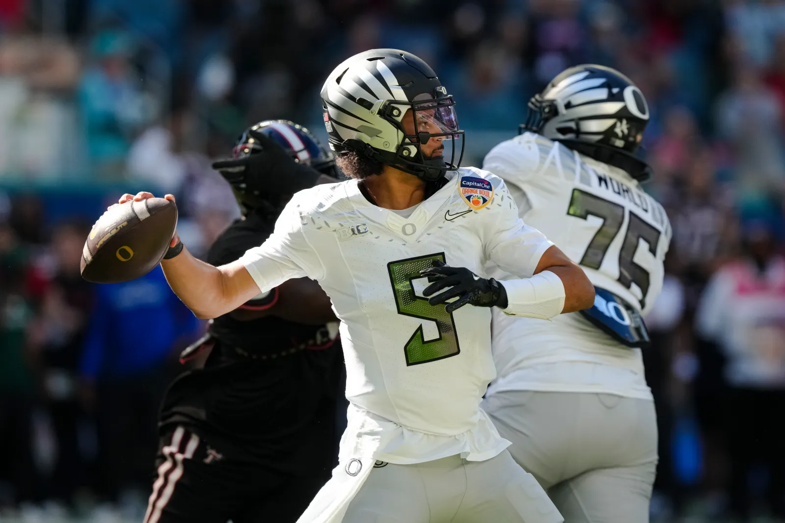 Dante Moore Could Return to Oregon Just to Avoid One NFL Team - Newsweek