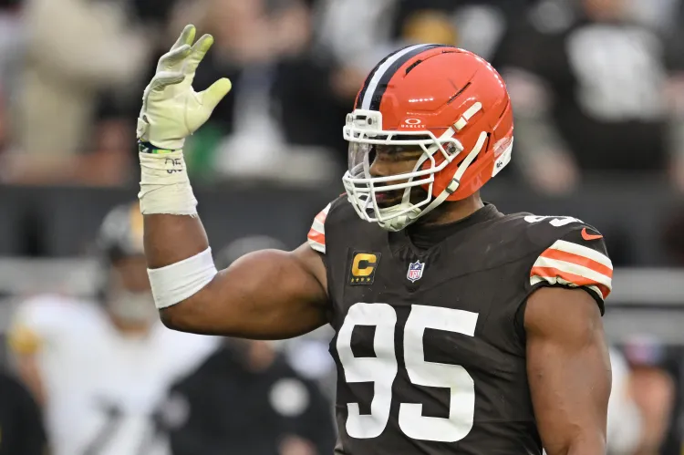Browns' Myles Garrett Sets NFL Sack Record on Bengals' Joe Burrow ...