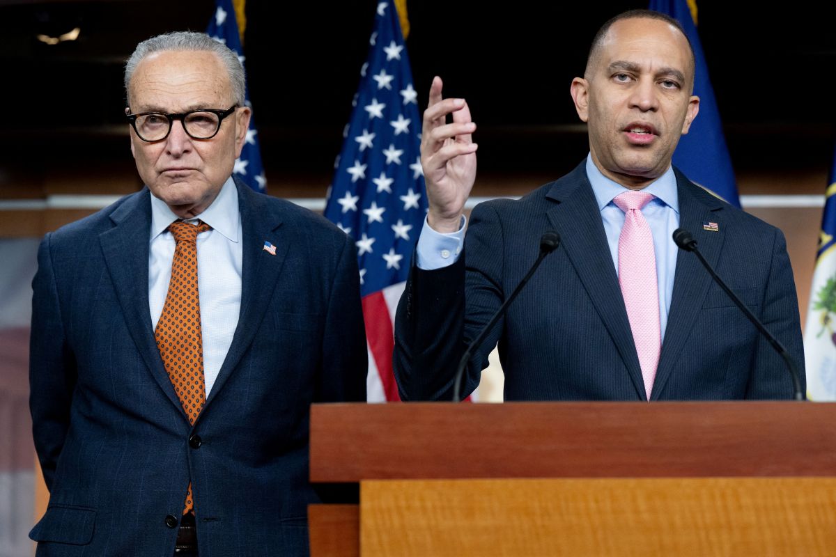 18 House races shift toward Democrats ahead of Midterms - Newsweek