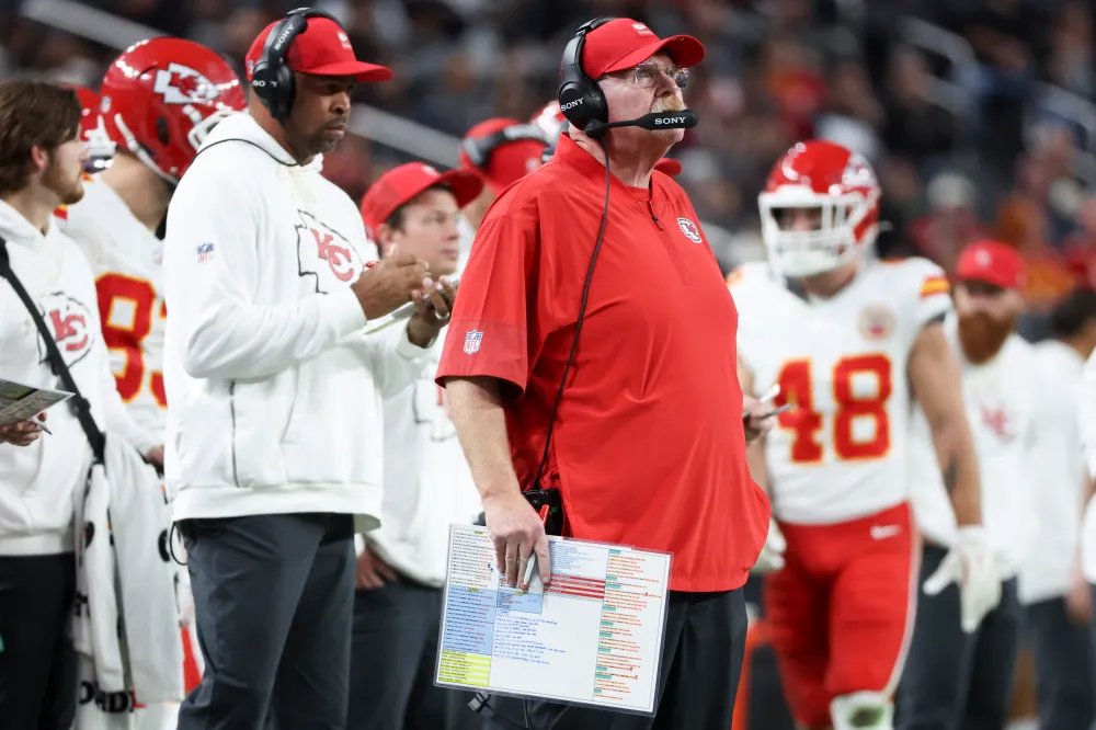 Chiefs Move On From WR Coach After 6-11 Season - Newsweek