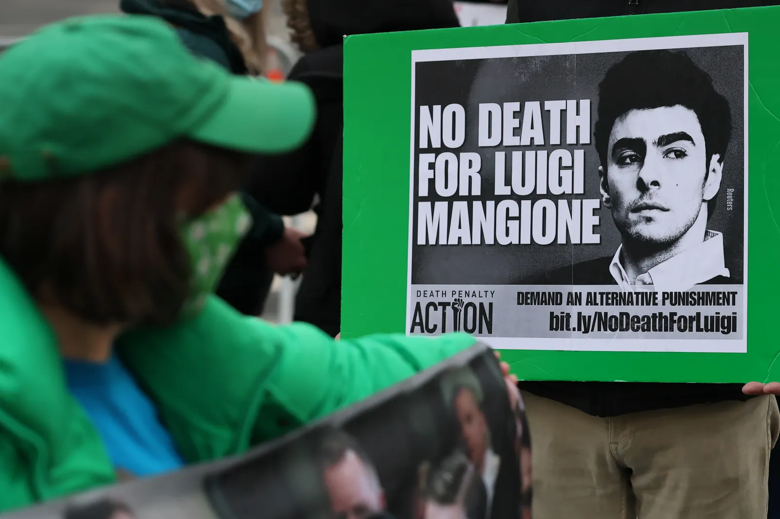 Judge gives death penalty update in Luigi Mangione case - Newsweek