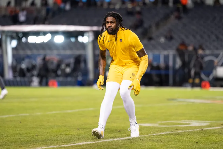 Packers Cut Ties With All-Pro CB After Bears Loss - Newsweek