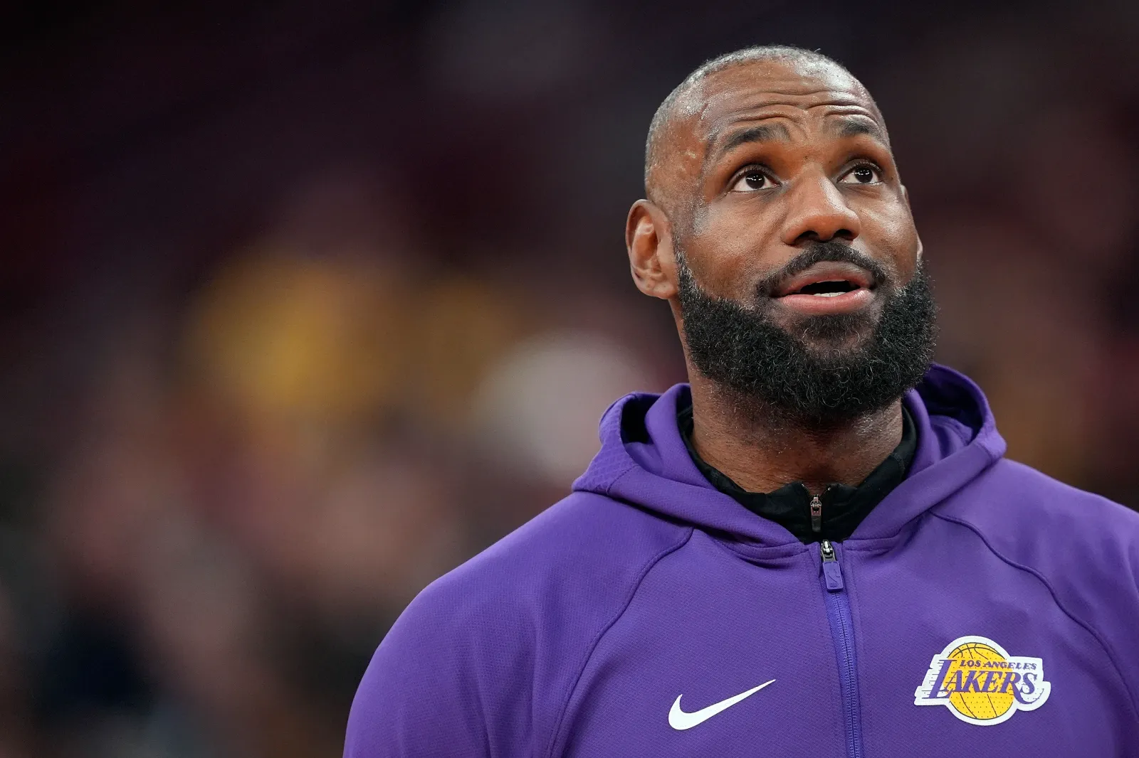 Lakers’ LeBron James Tears Up in Emotional Cleveland Homecoming vs Cavs ...