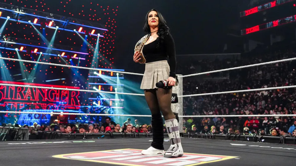 Stephanie Vaquer May Not Vacate WWE Title Amid Injury Scare - Newsweek