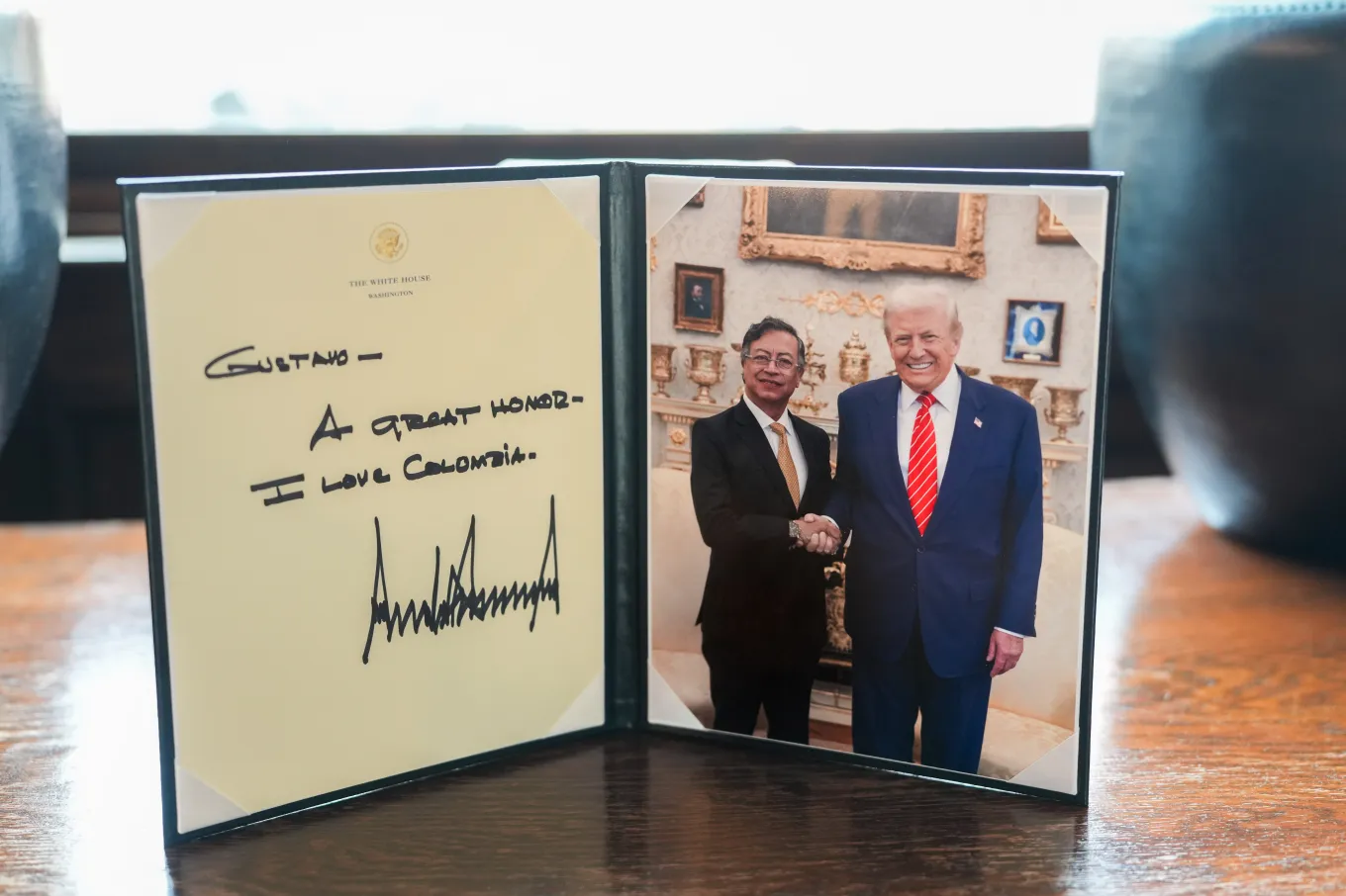 Colombian President Gustavo Petro Posts Handwritten Note From Donald ...