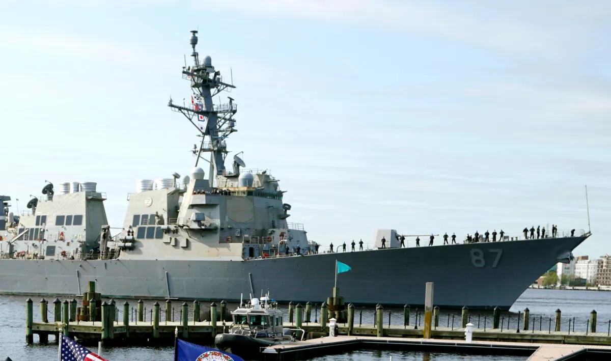 Navy fires USS Mason commanding officer during strike drills - Newsweek