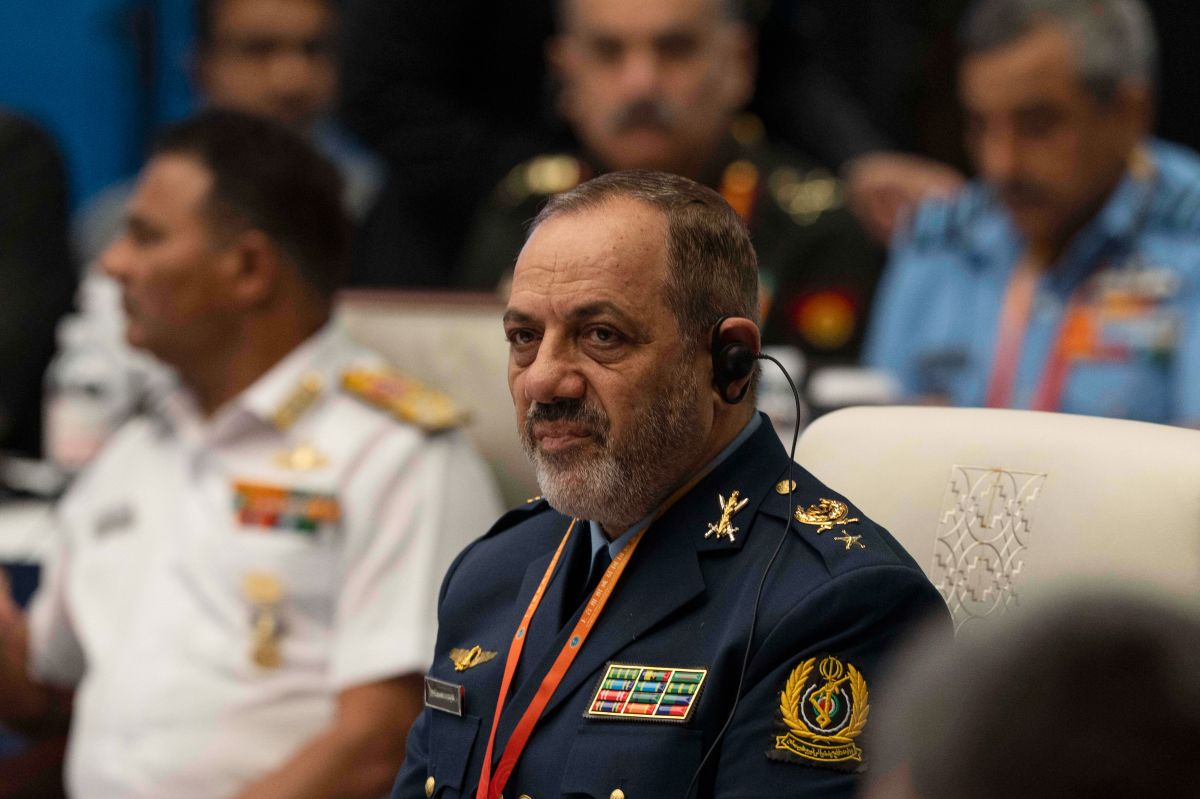 Iranian Defense Minister and IRGC Chief Killed in Strikes: IDF - Newsweek