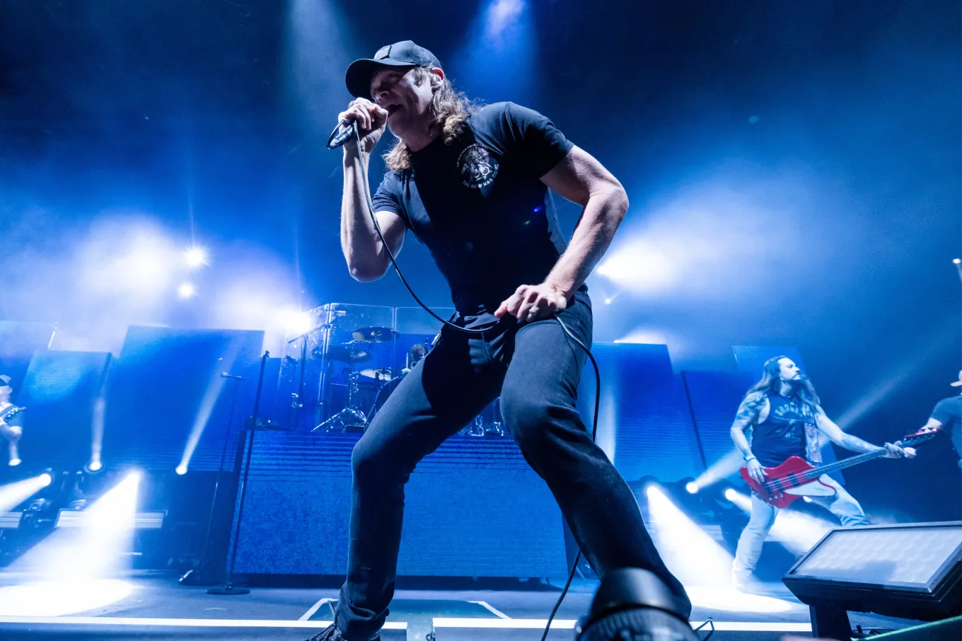 Creed Pays Emotional Tribute to Brad Arnold After Singer’s Death at 47 ...