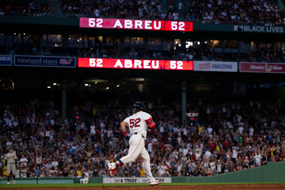 ESPN’s Red Sox-Mets Trade Idea Swaps Gold Glover For Breakout Player ...