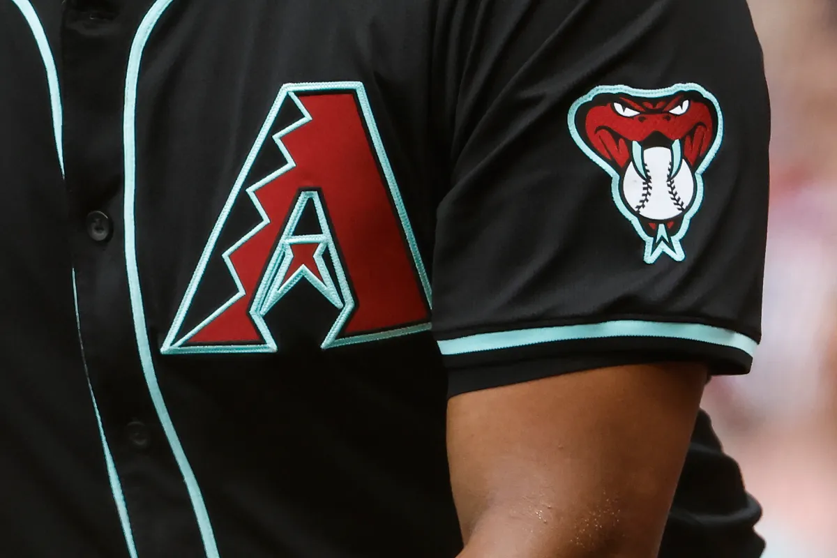 Dodgers 10-Year Veteran All-Star Projected to Join Rival Diamondbacks ...