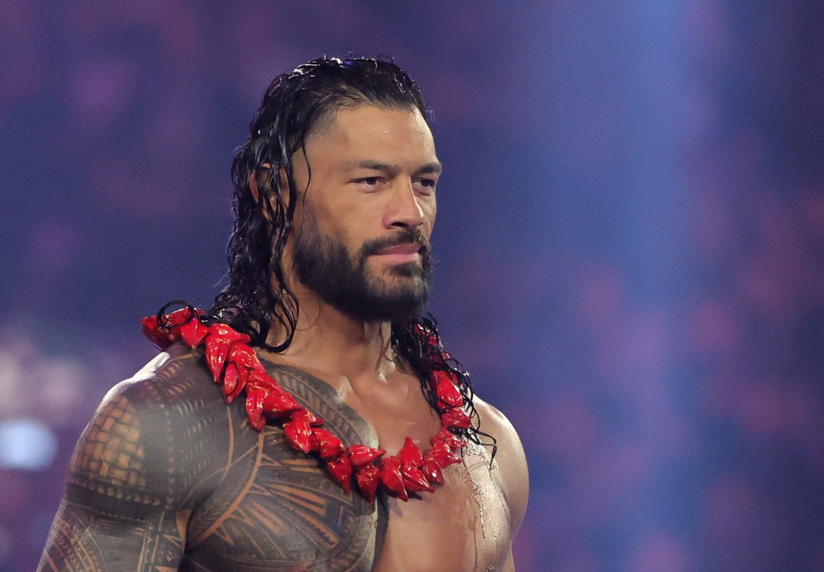 Roman Reigns Made Fashion Statement With Expensive Outfit on WWE Raw ...