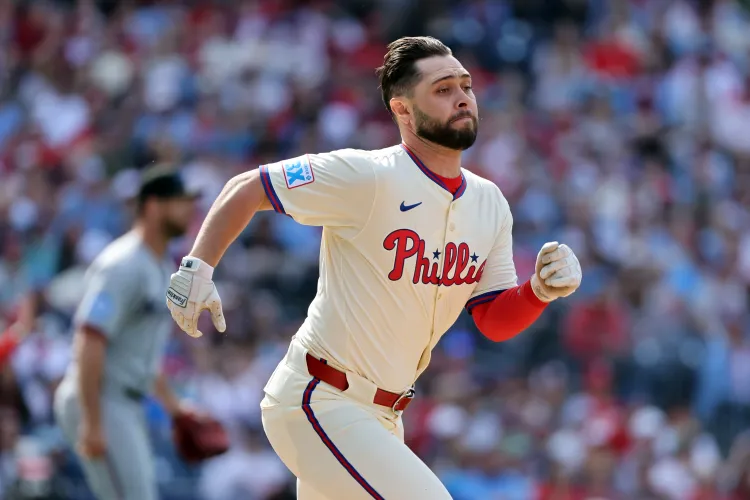 Tigers Sign Former Phillies Outfielder, Blue Jays Draftee - Newsweek