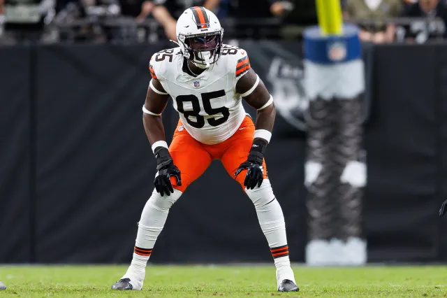 Browns Get Massive Financial Penalty After David Njoku Decision - Newsweek