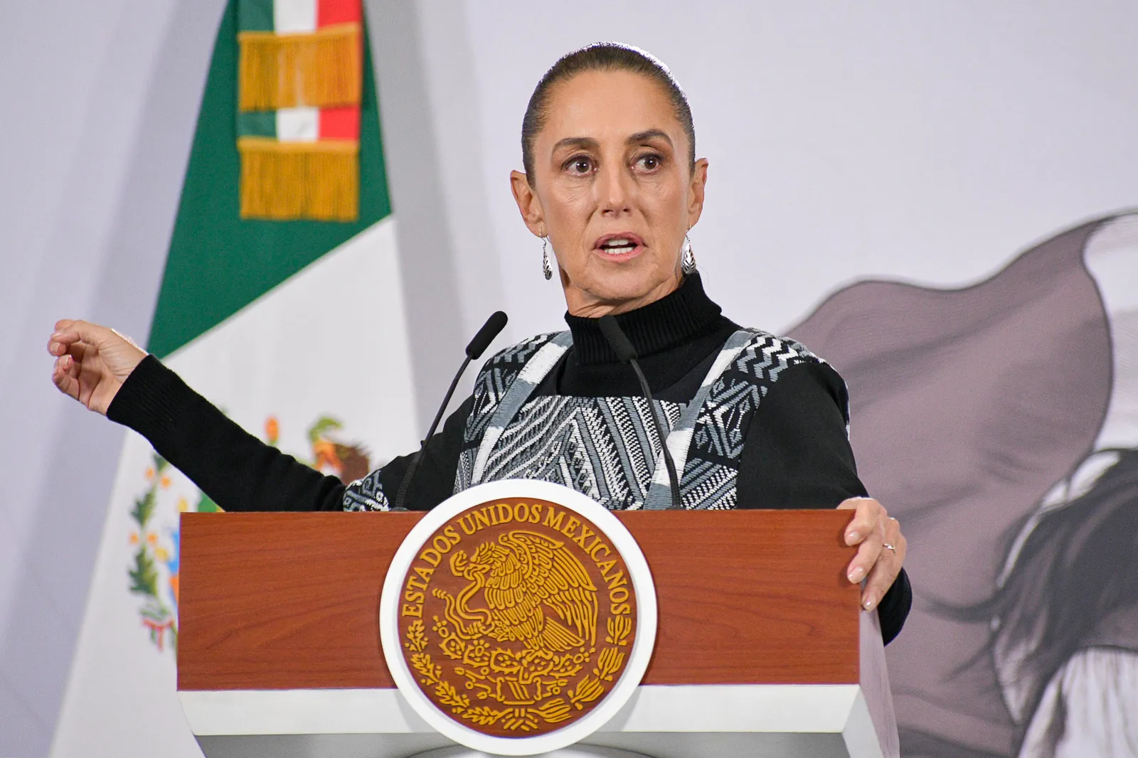Mexico's Claudia Sheinbaum reacts to alleged cartel drone incursion ...
