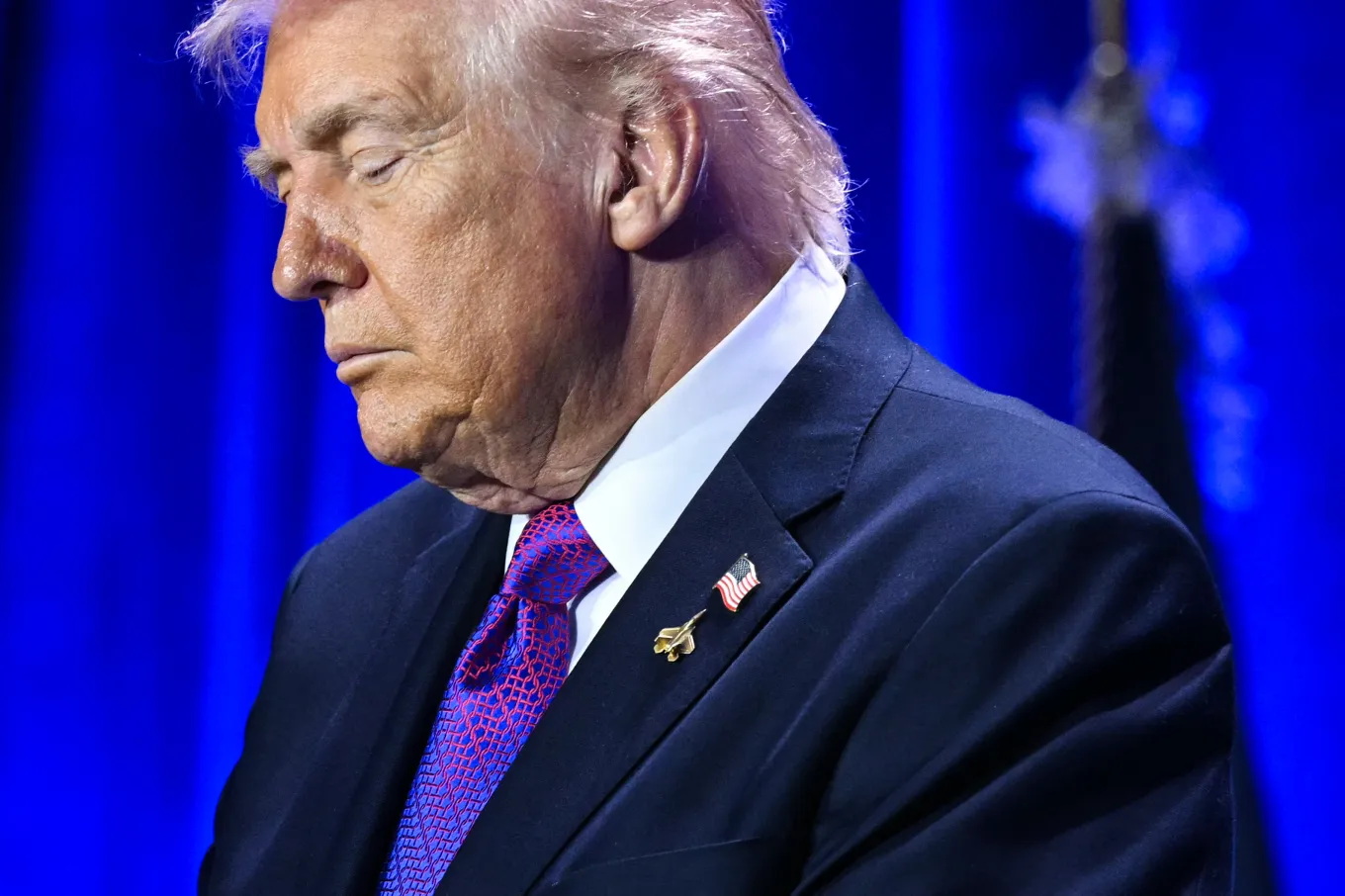 Trump slopaganda sinks to a new low—just like his polling - Newsweek