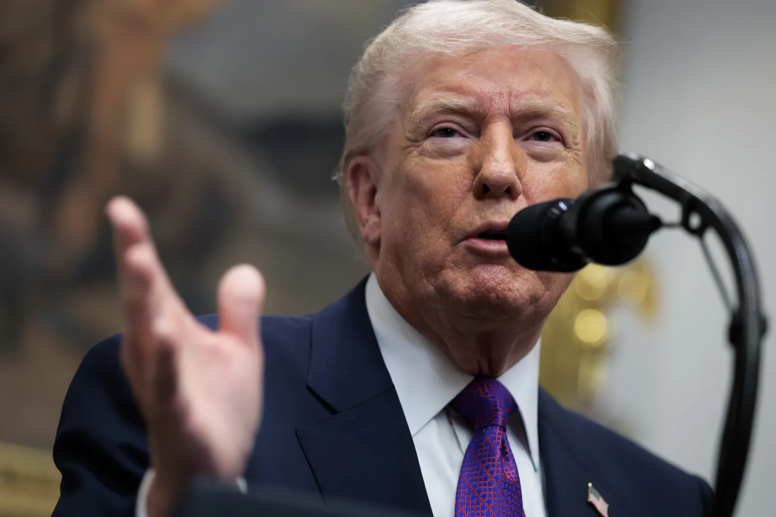 Donald Trump Suffers Worst Approval Rating Poll in 3 Months - Newsweek