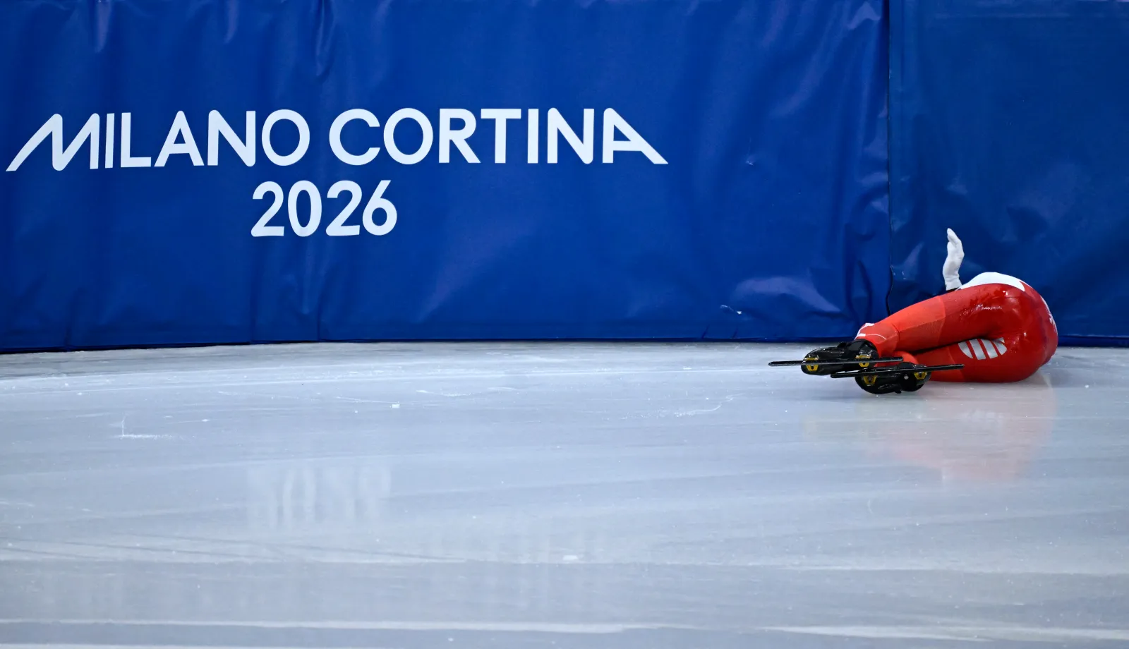 Skater Taken Off Ice After Blade Slashes Face in Frightening Olympic ...