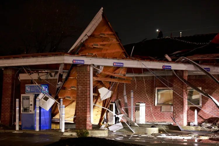 Tornadoes Rip Through Indiana, Illinois - Newsweek