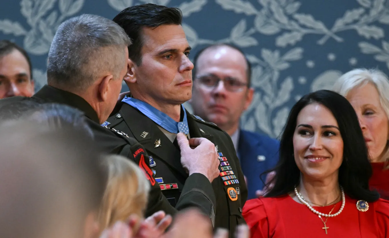 Who Is Eric Slover? Venezuela Pilot Awarded Medal of Honor by Donald ...