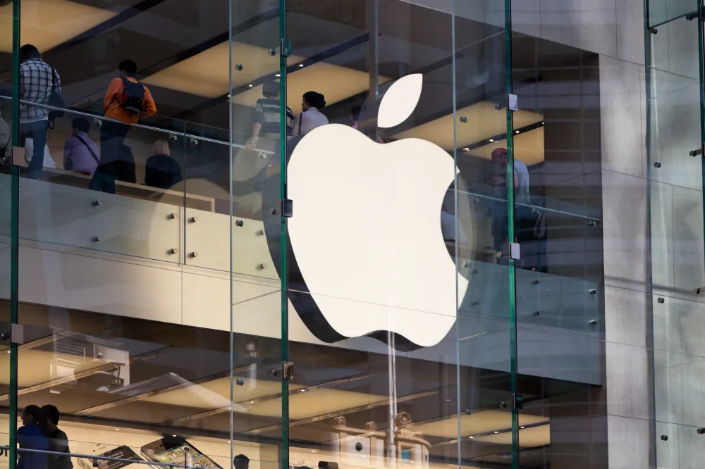 Apple Users Notice Major Issue in Photos App—but There’s a Fix - Newsweek