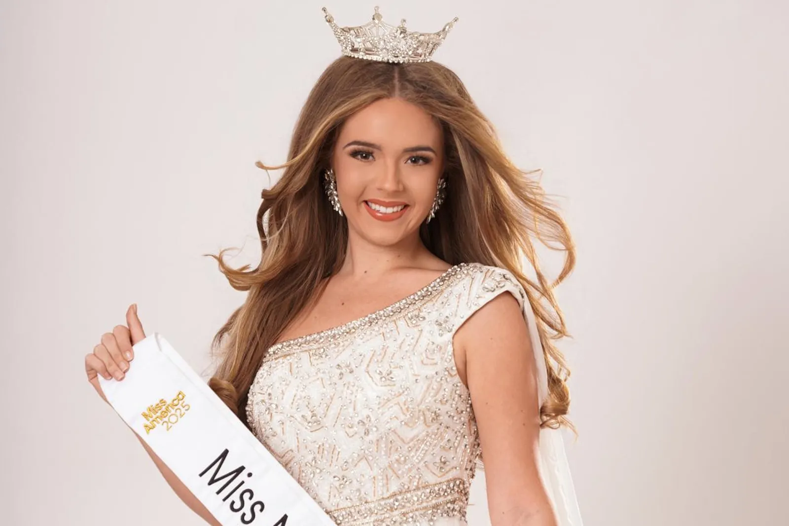 Who Is Kayleigh Bush? Miss America Denies Beauty Queen Claims - Newsweek