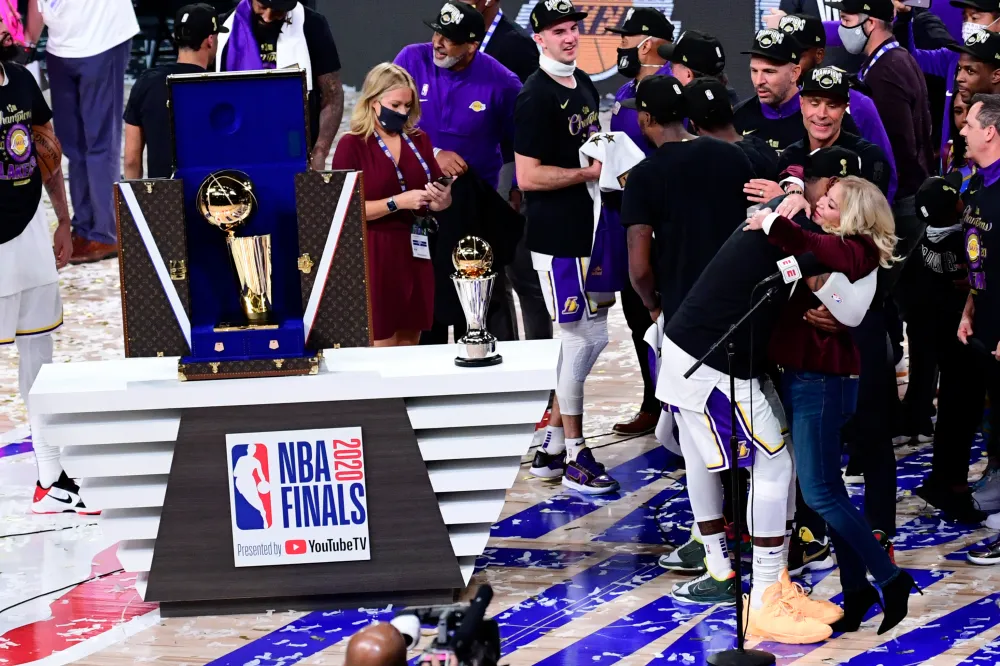 Lakers’ Jeanie Buss Responds to LeBron James’ Retirement Comments ...