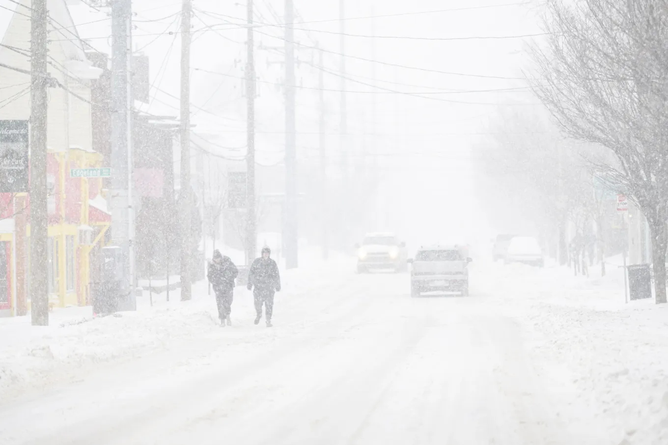 Winter Storm Warning Brings 20 Inches of Snow—‘Delay All Travel’ - Newsweek