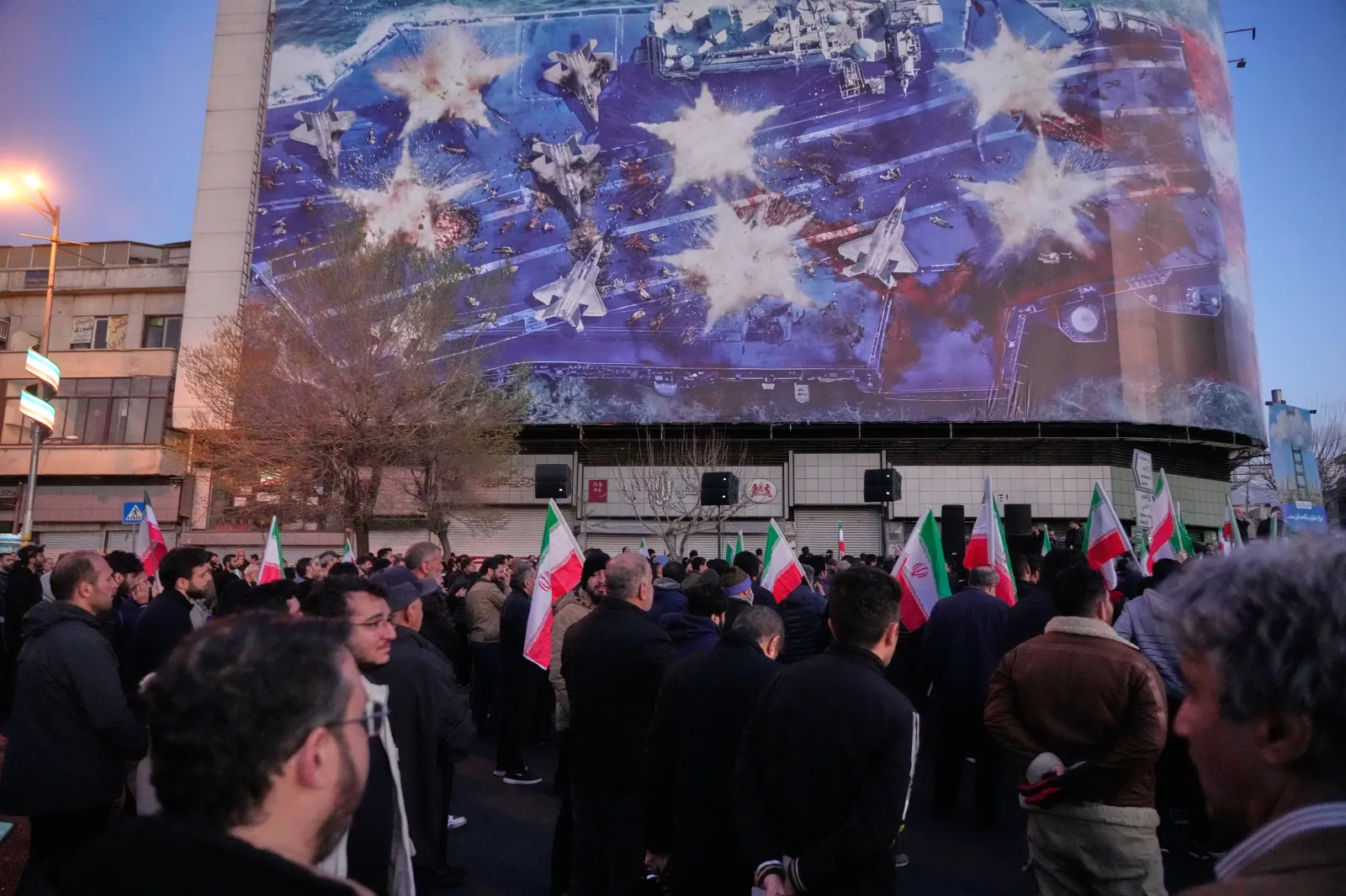 US Citizens Issued Fresh Security Alert Amid Iran War - Newsweek