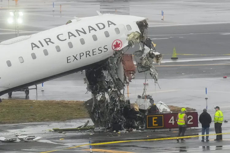 How LaGuardia Plane Crash Disaster Unfolded: Timeline of Events - Newsweek
