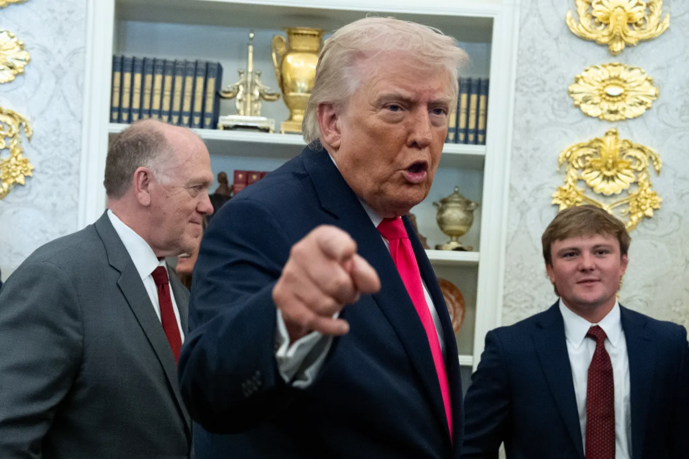 Republicans Turn on Trump at CPAC: ‘Can’t Stand the Guy’ - Newsweek
